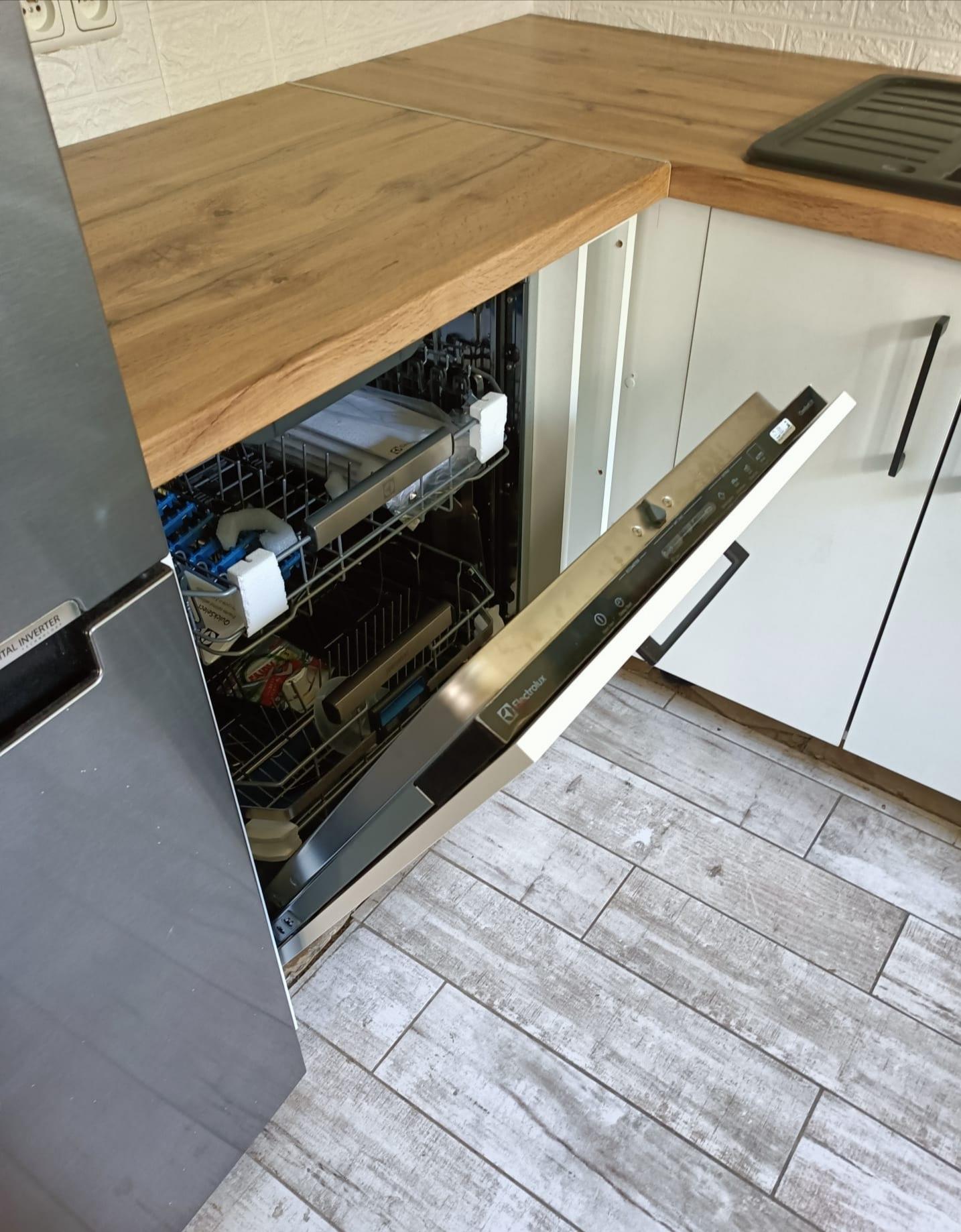 Zmywarka Electrolux ComfortLift 900 EEC67310L - Opinie i ceny na Ceneo.pl