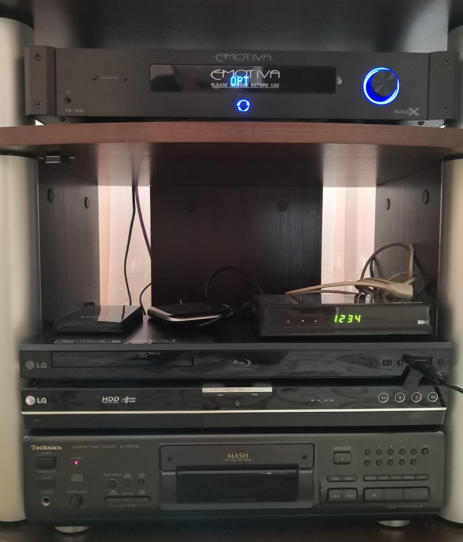 Wzmacmiacz audio Emotiva BasX A-100 - Opinie i ceny na Ceneo.pl