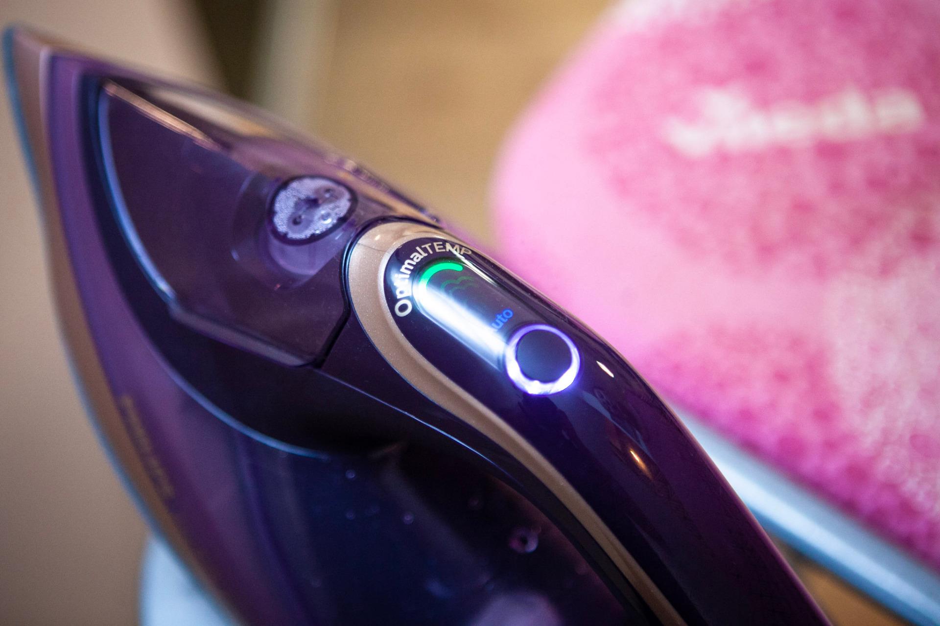 Żelazko PHILIPS Azur 8000 DST8040/30 od 499,00 zł - Ceny i opinie ...