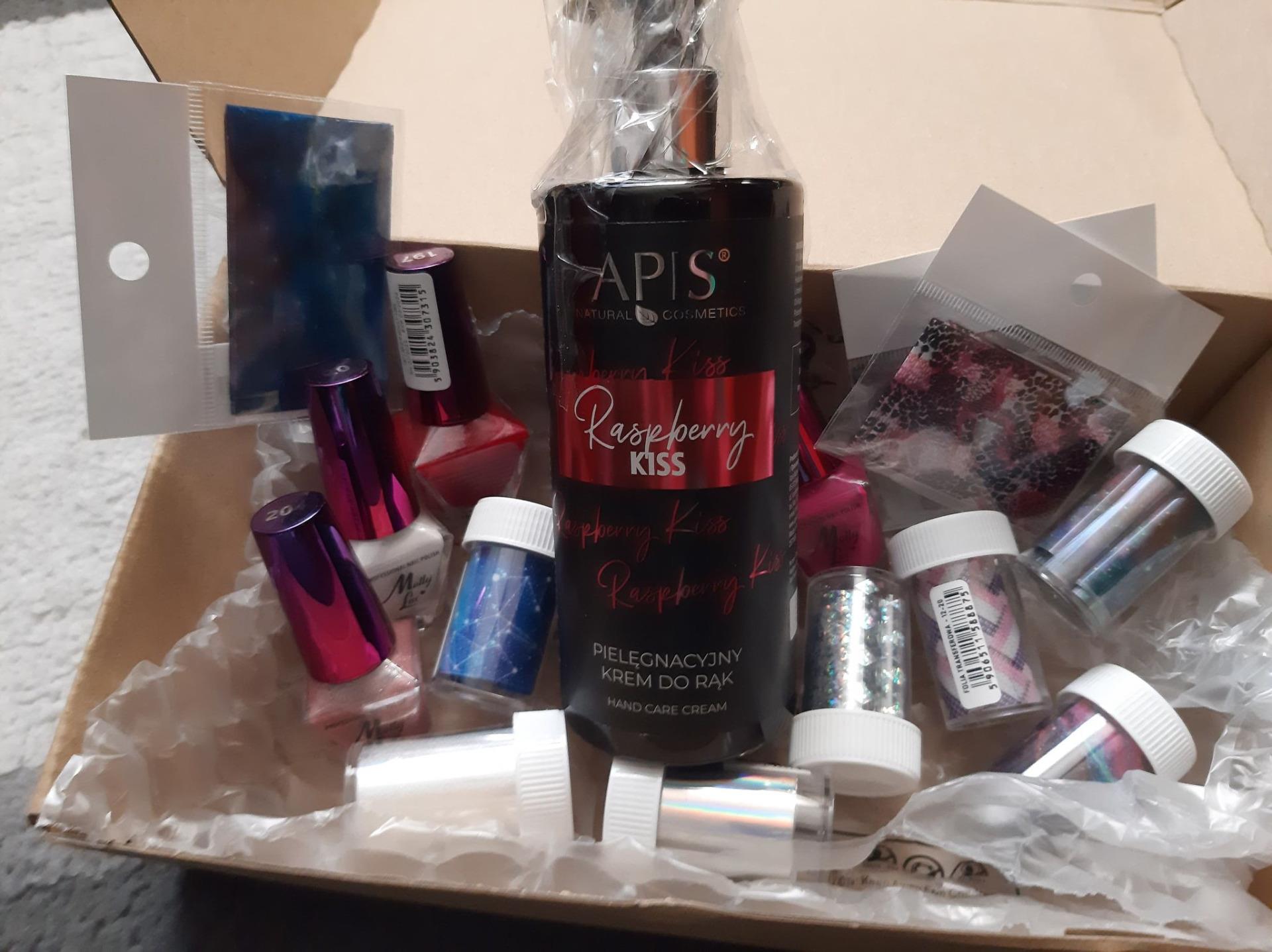 Kosmetyk do rąk APIS Raspberry Kiss krem pielęgnacyjny do rąk 300ml ...