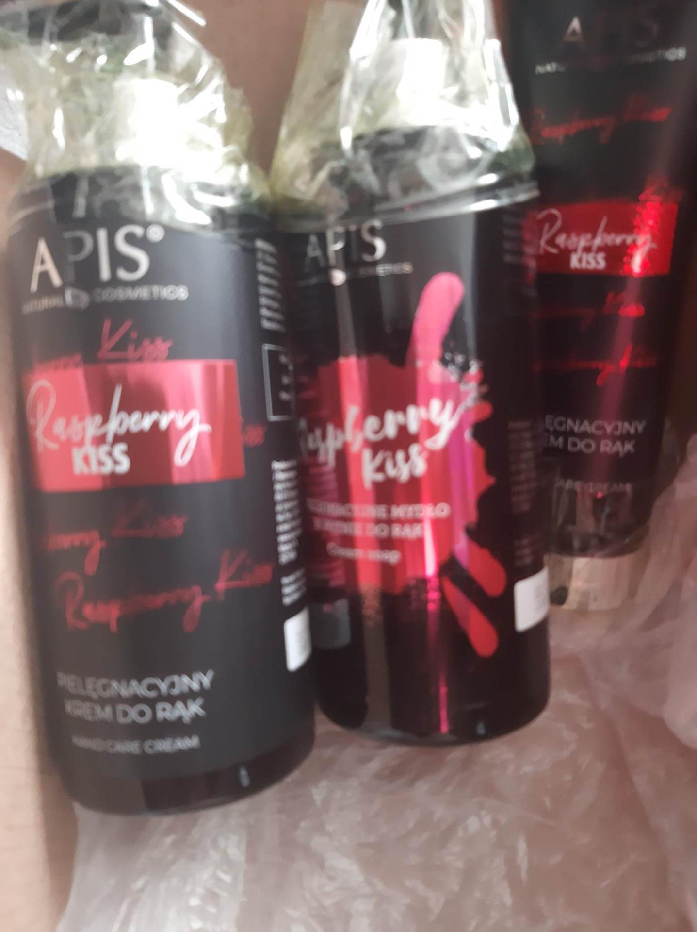 Kosmetyk do rąk APIS Raspberry Kiss krem pielęgnacyjny do rąk 300ml ...