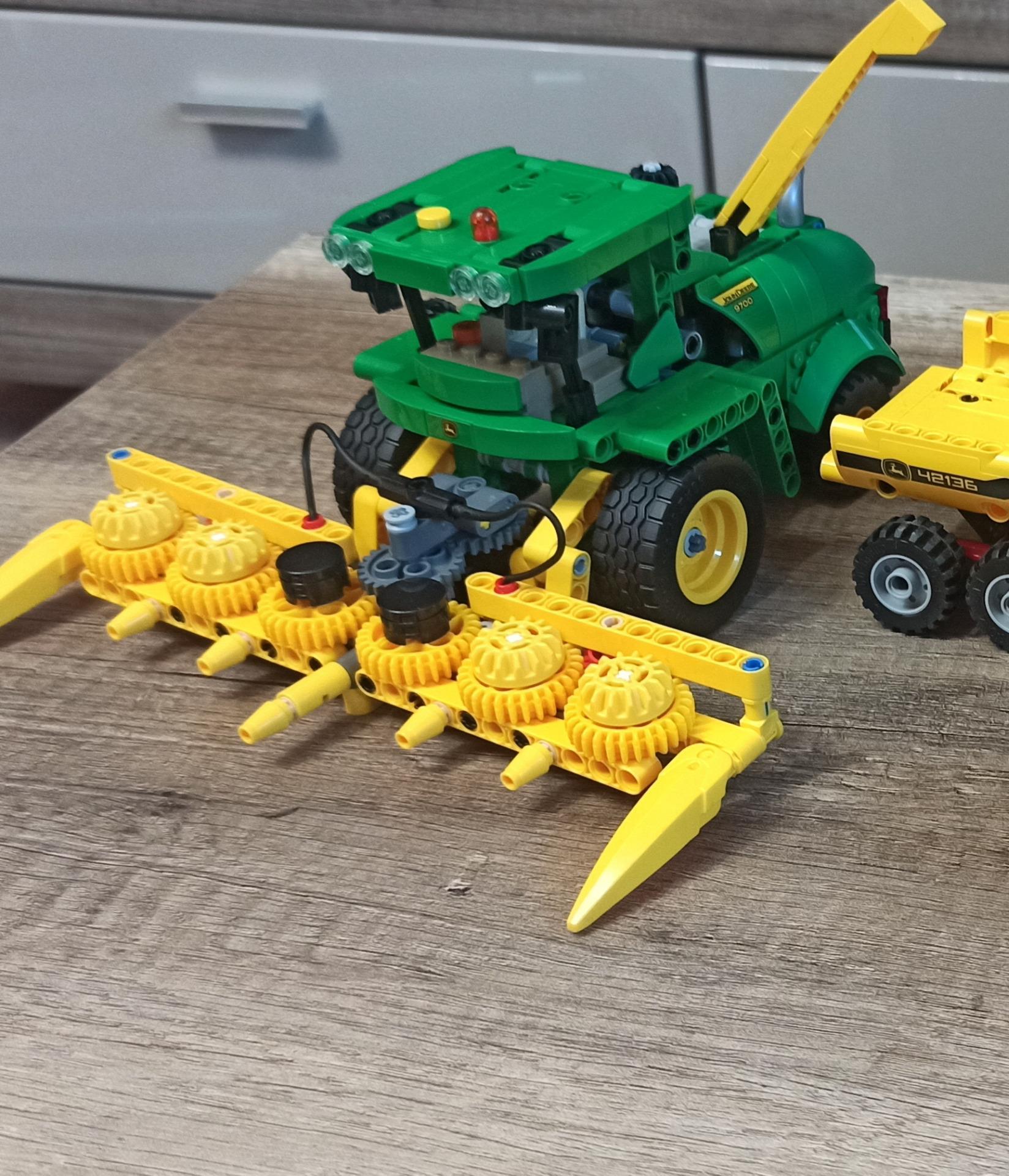 LEGO Technic 42168 John Deere 9700 Forage Harvester - Ceny i opinie ...