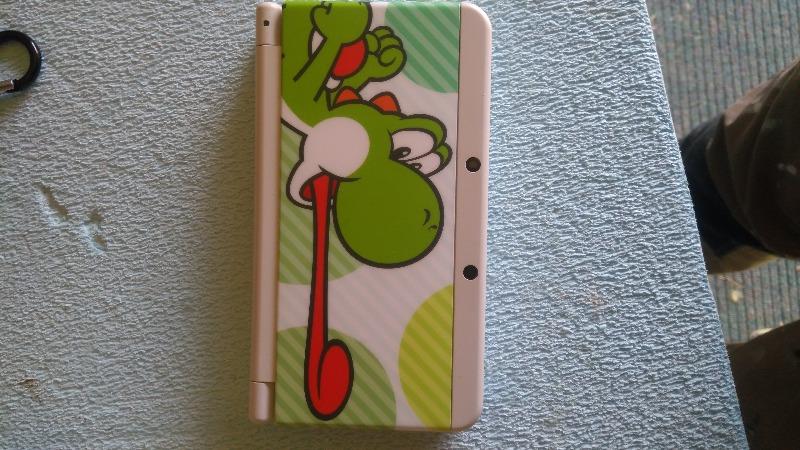 New Nintendo 3DS Cover Plate (Multicolor Yoshi) - Ceny i opinie - Ceneo.pl